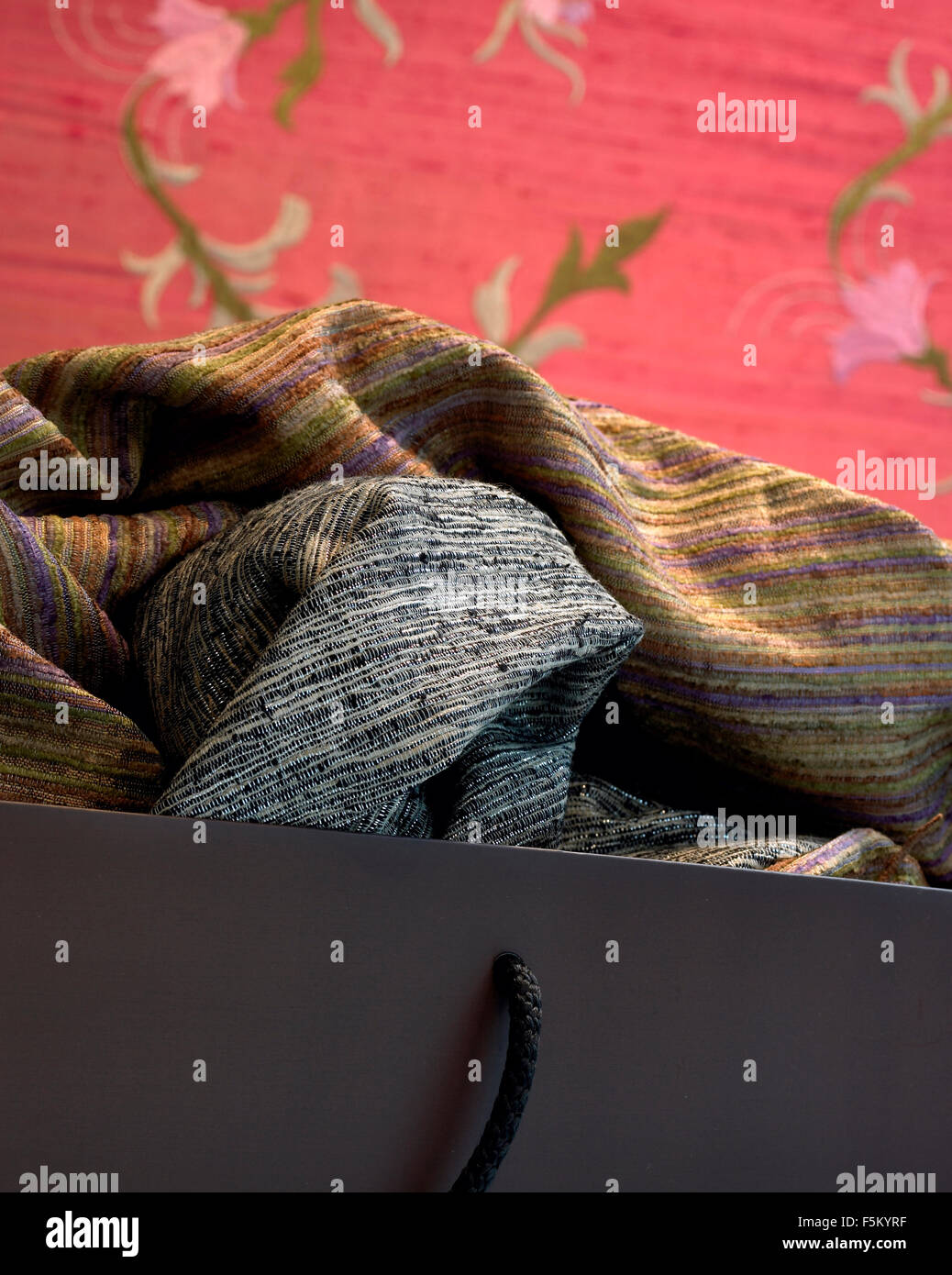 Textile pieces hi-res stock photography and images - Alamy