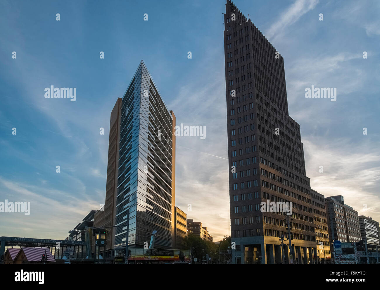 Berlin buildings architecture hi-res stock photography and images - Alamy
