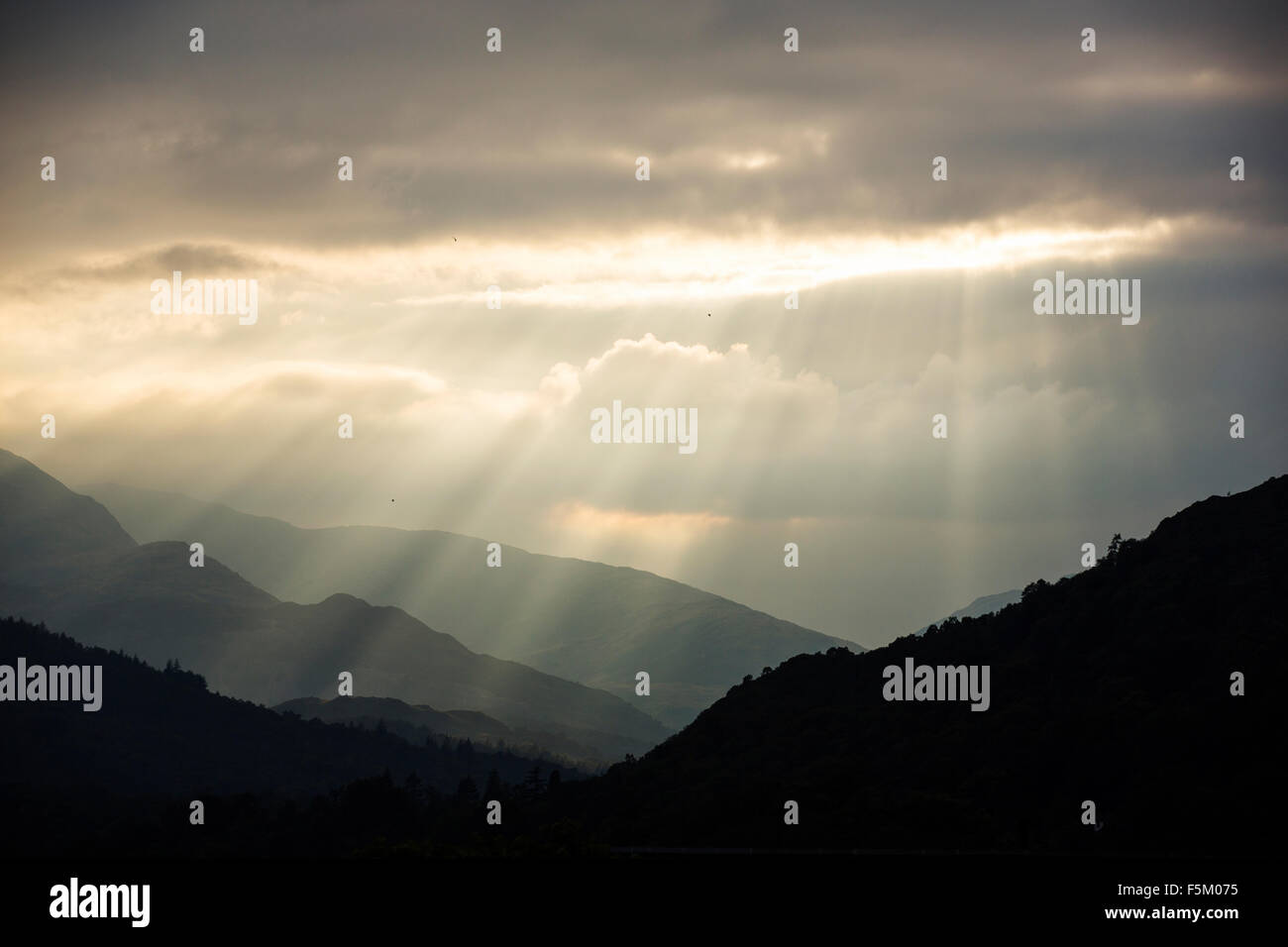 Shaft shafts of light hi-res stock photography and images - Alamy