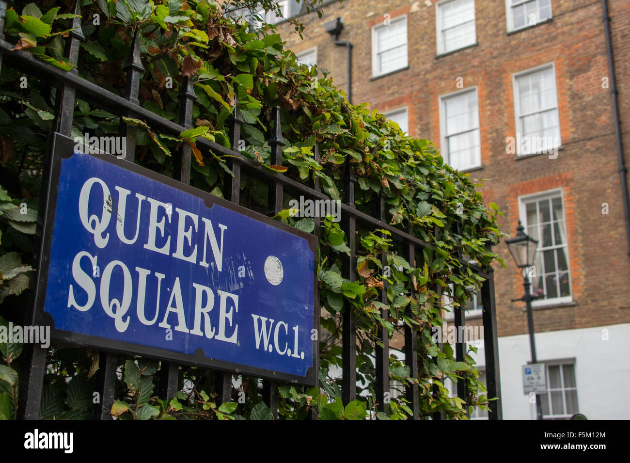 Queen square london hi-res stock photography and images - Alamy