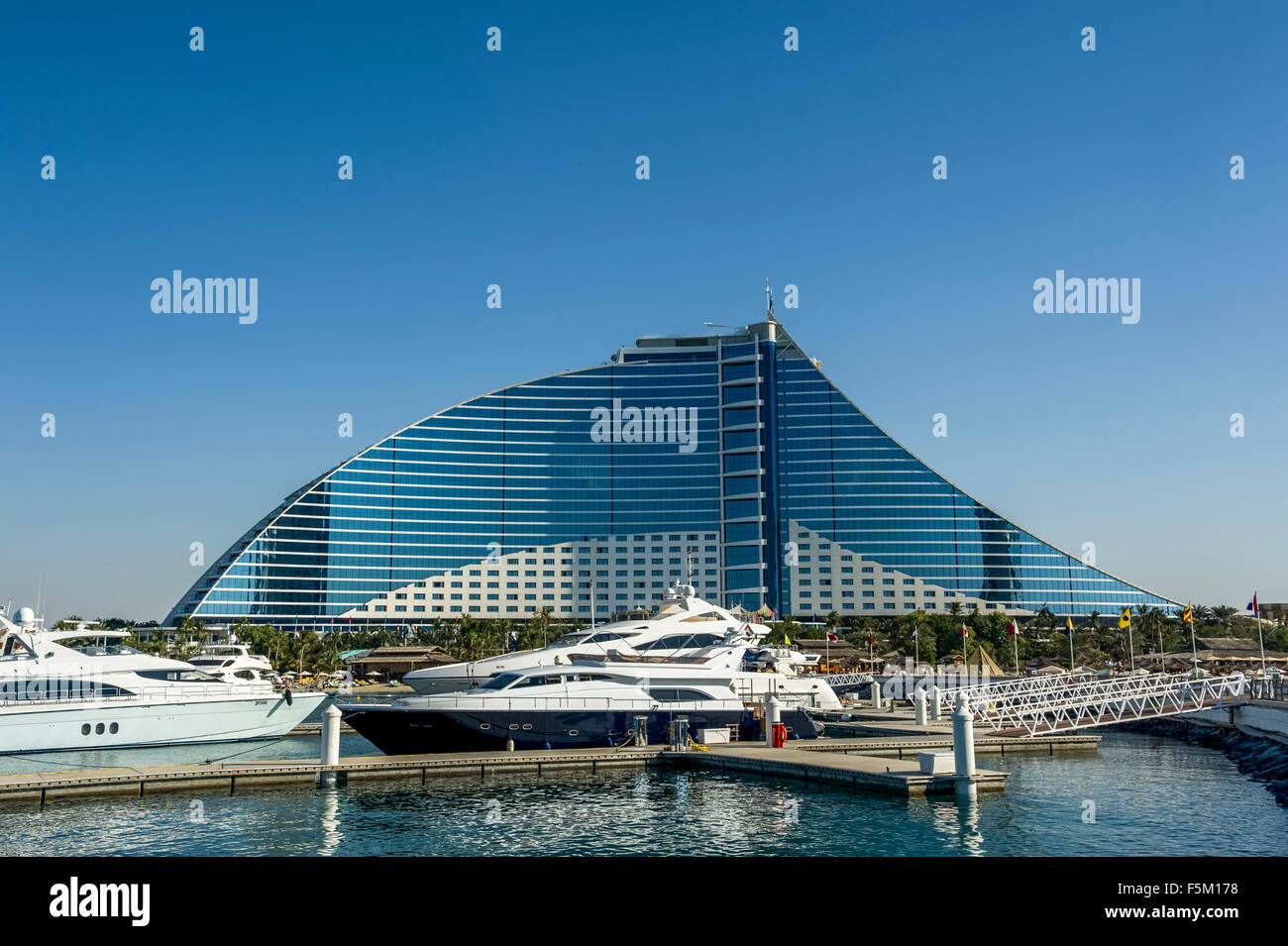 Dubai. Jumeirah Beach Hotel- The Wave Stock Photo - Alamy