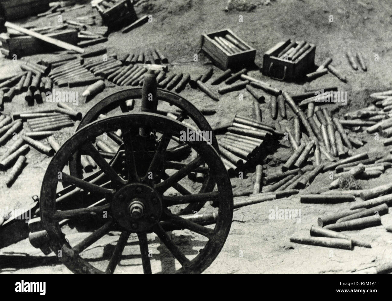 A mortar with bullets Stock Photo - Alamy