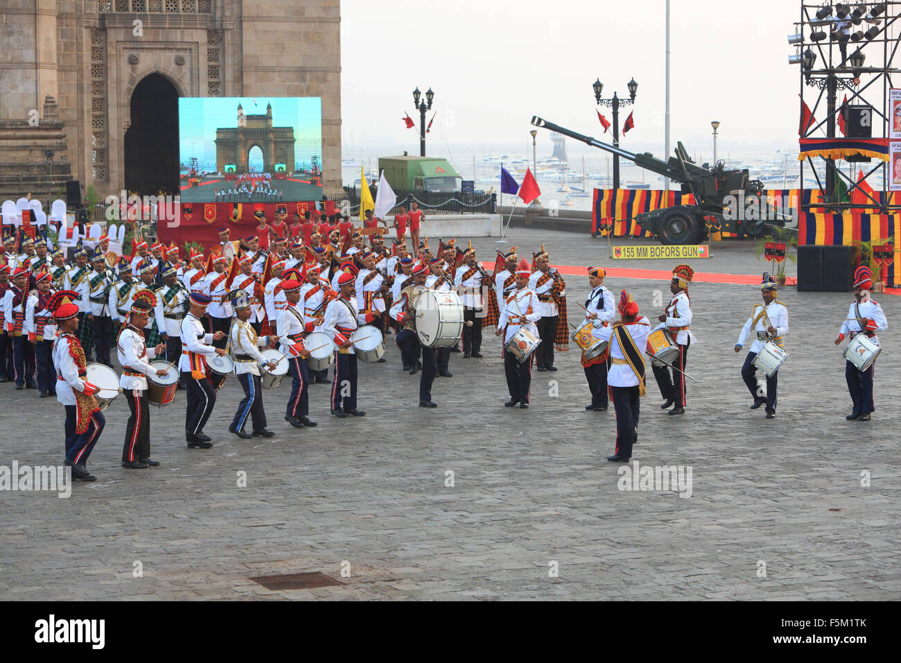 Bag pipers and drummers of dogra regiment, gateway, mumbai, maharashtra ...