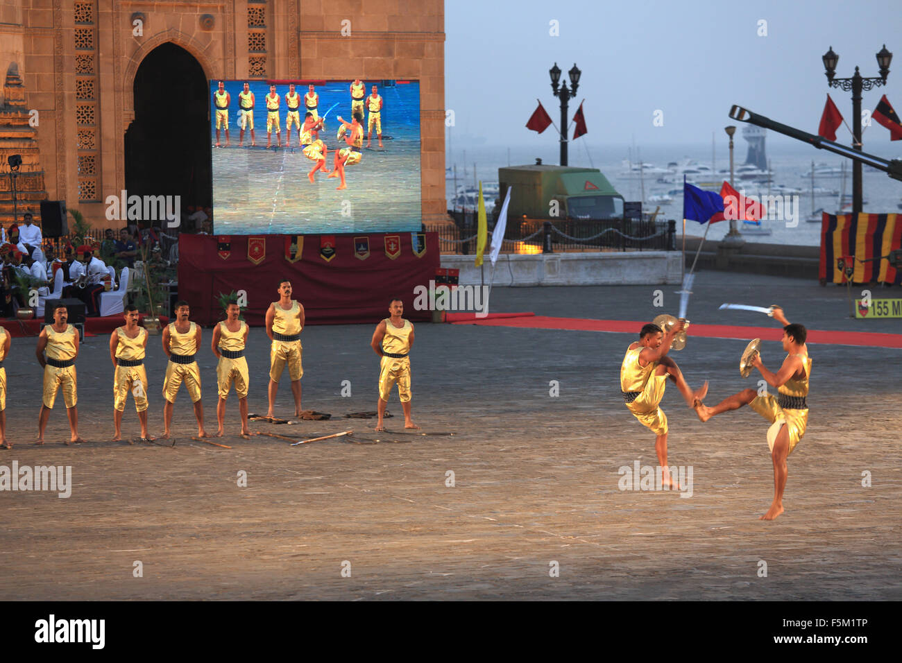 Sword fight fight hi-res stock photography and images - Alamy