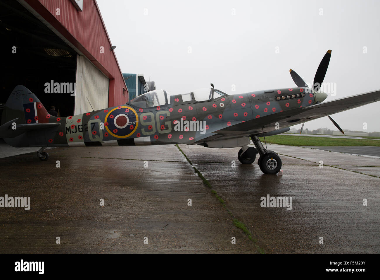 Spitfire In Hangar High Resolution Stock Photography and Images - Alamy