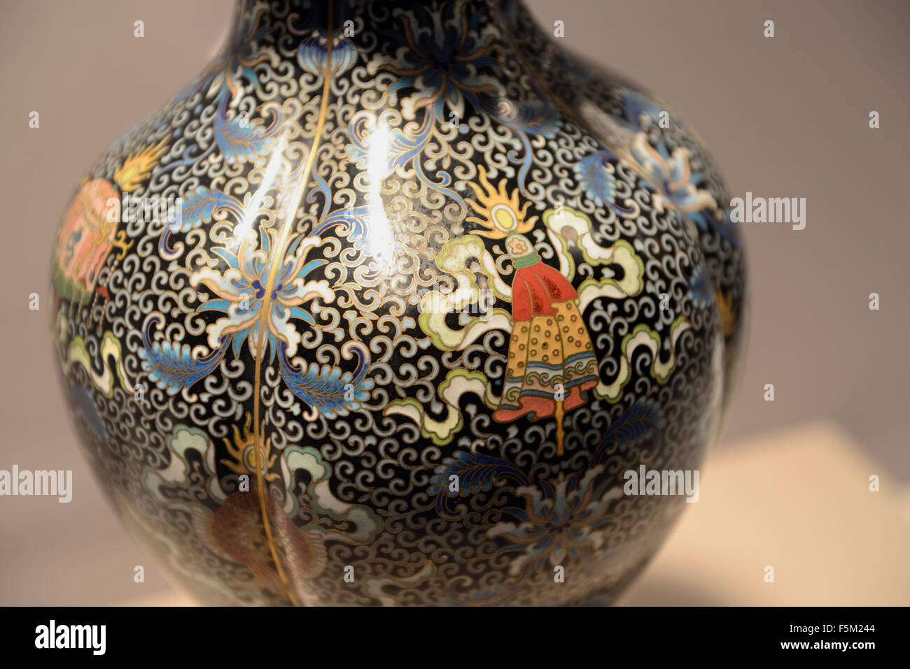 Cloisonne hi-res stock photography and images - Alamy