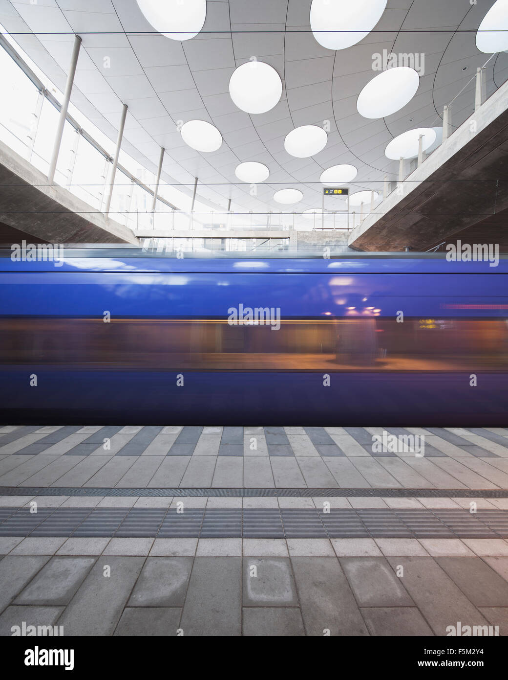 Interior of service station hi-res stock photography and images - Alamy