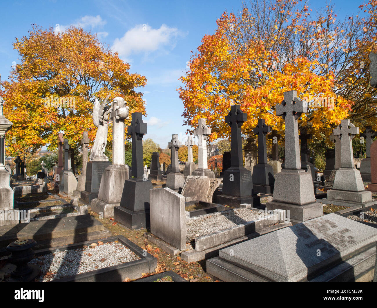 Autumn at Rock Cemetery in Nottingham, Nottinghamshire England UK Stock ...