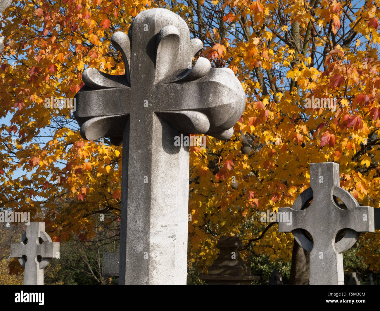 Nottingham cemetery hi-res stock photography and images - Alamy