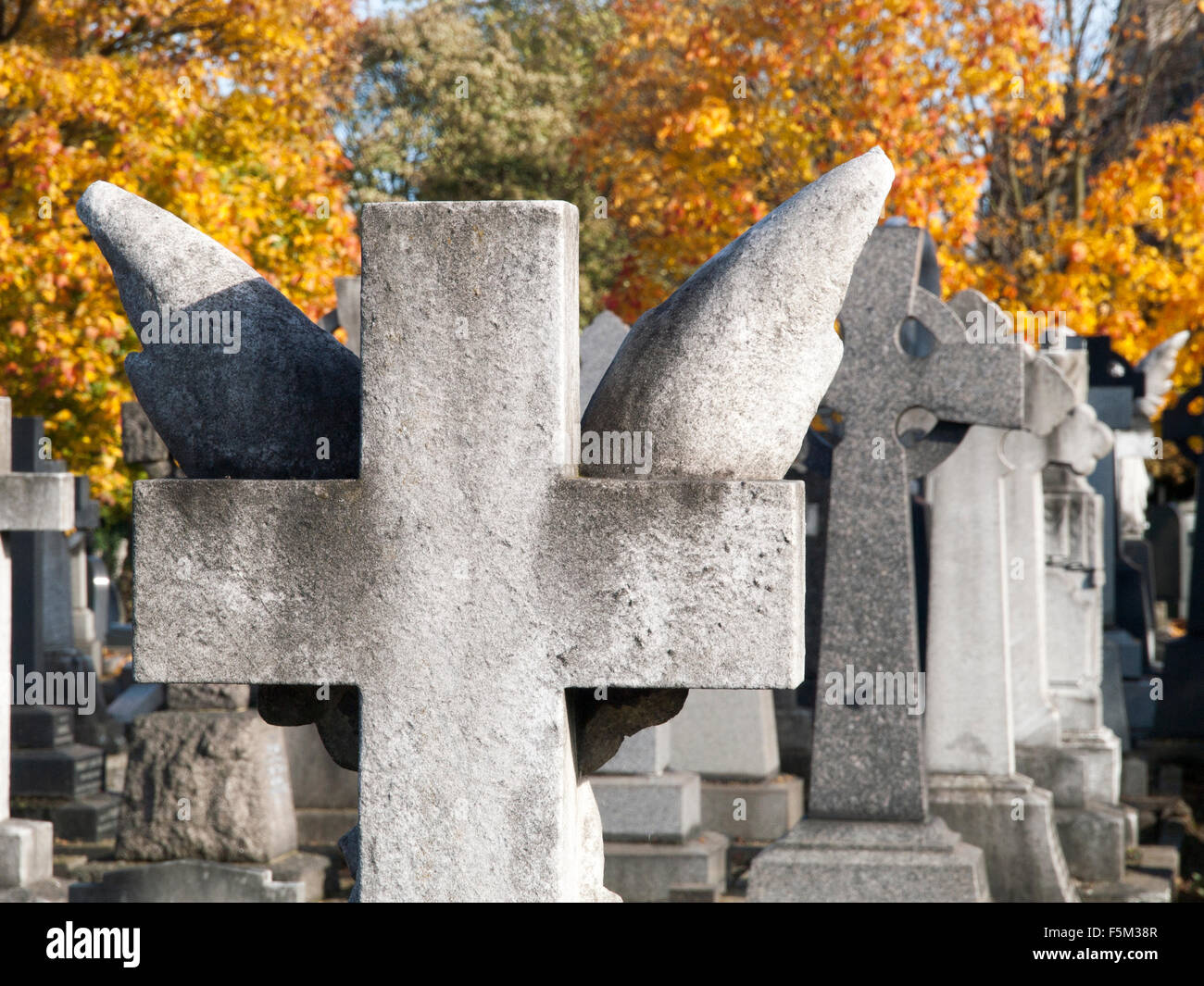 Autumn at Rock Cemetery in Nottingham, Nottinghamshire England UK Stock ...