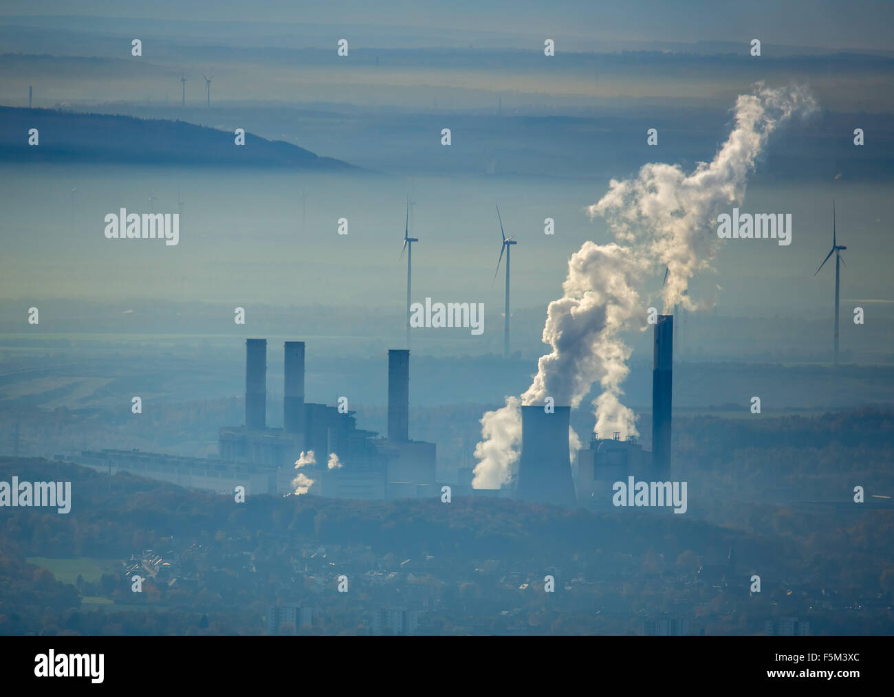 brown coal power plants in the coal mining area in the Garzweiler and ...