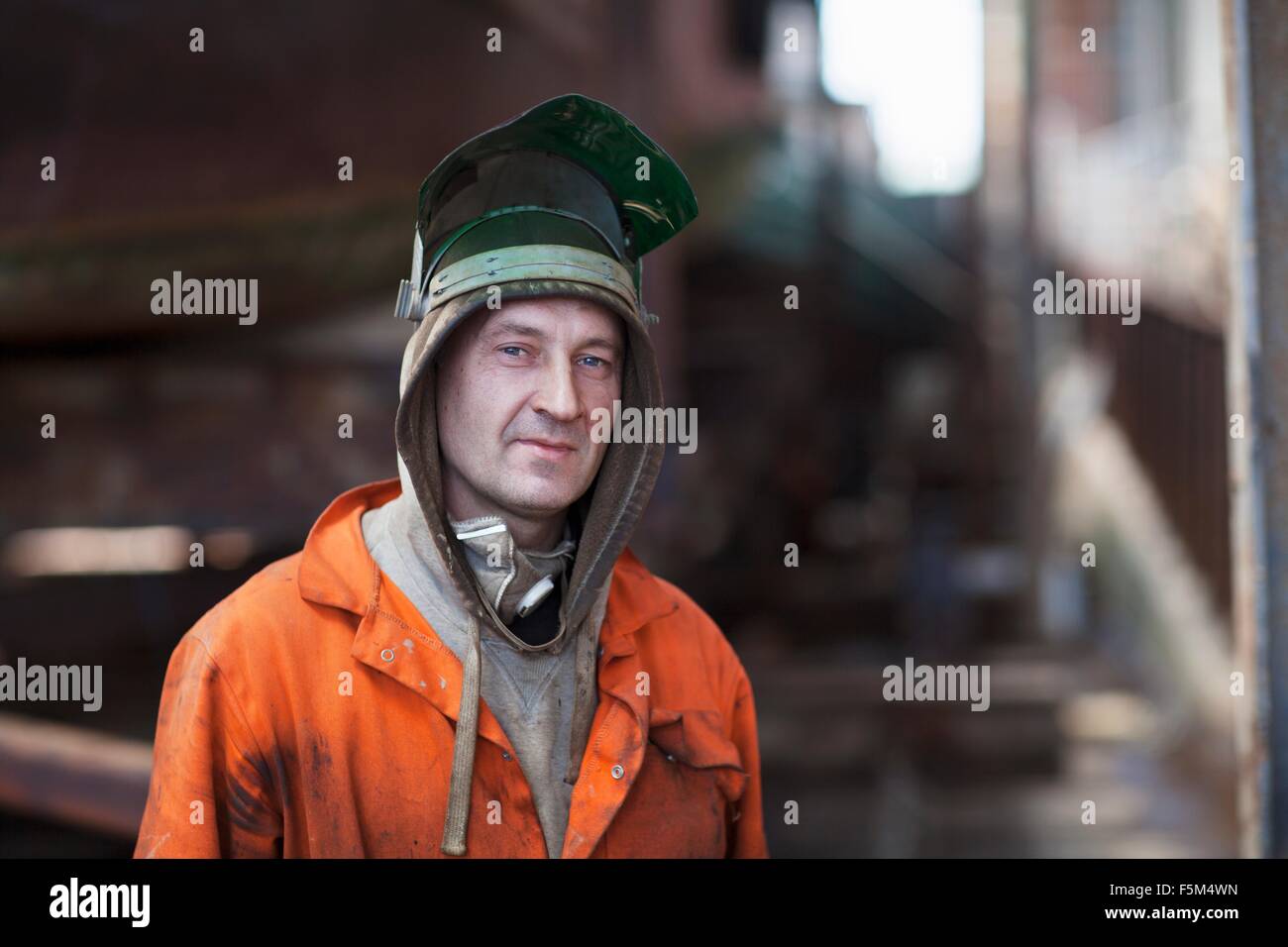 Welding mask hi-res stock photography and images - Alamy