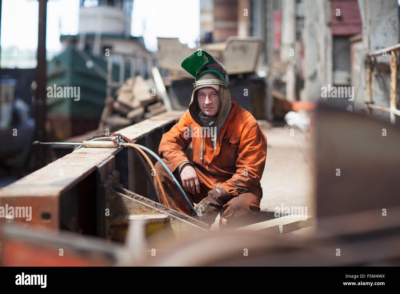 Shipyard welding hi-res stock photography and images - Alamy