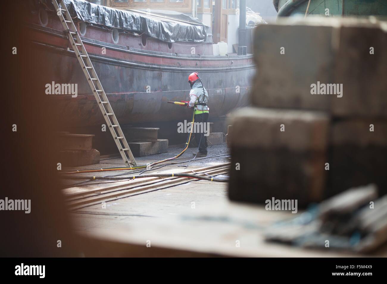 Sandblasting hi-res stock photography and images - Alamy