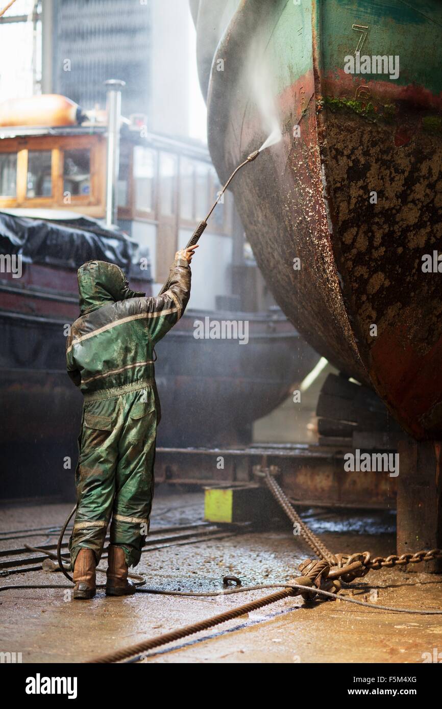 Rear view cleaning boat high hi-res stock photography and images - Alamy