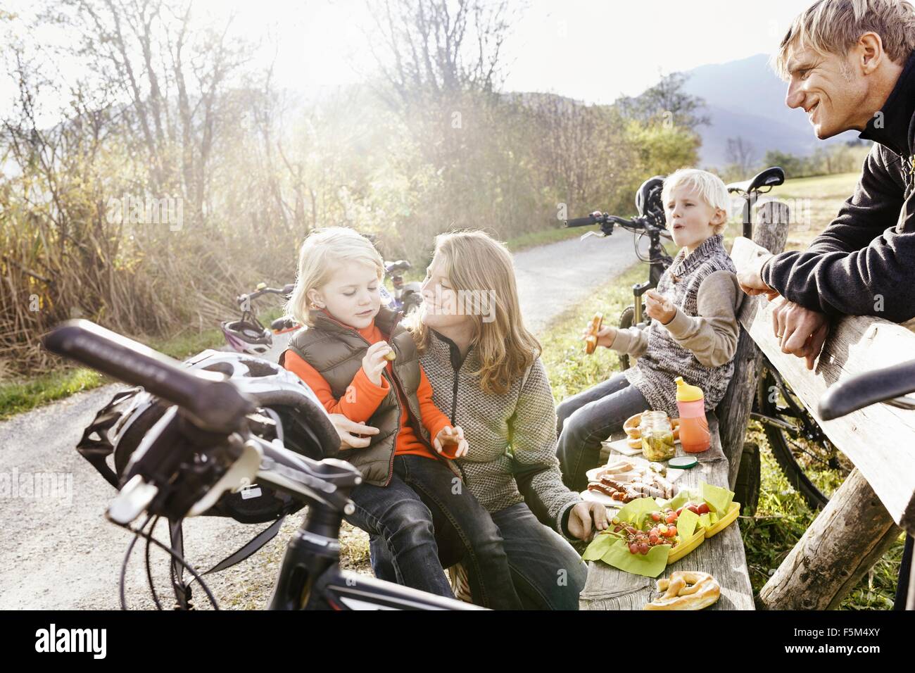 Roadside bench hi-res stock photography and images - Alamy