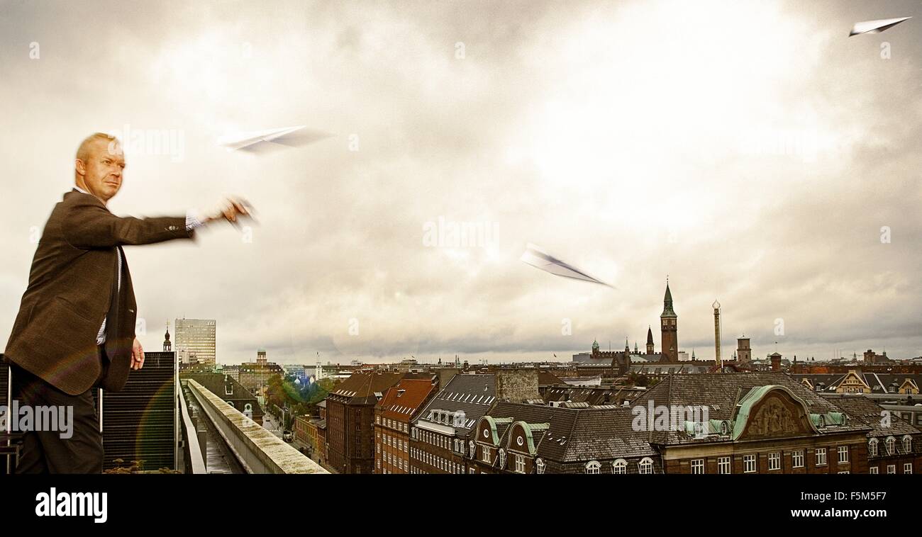 Roof paper hi-res stock photography and images - Alamy