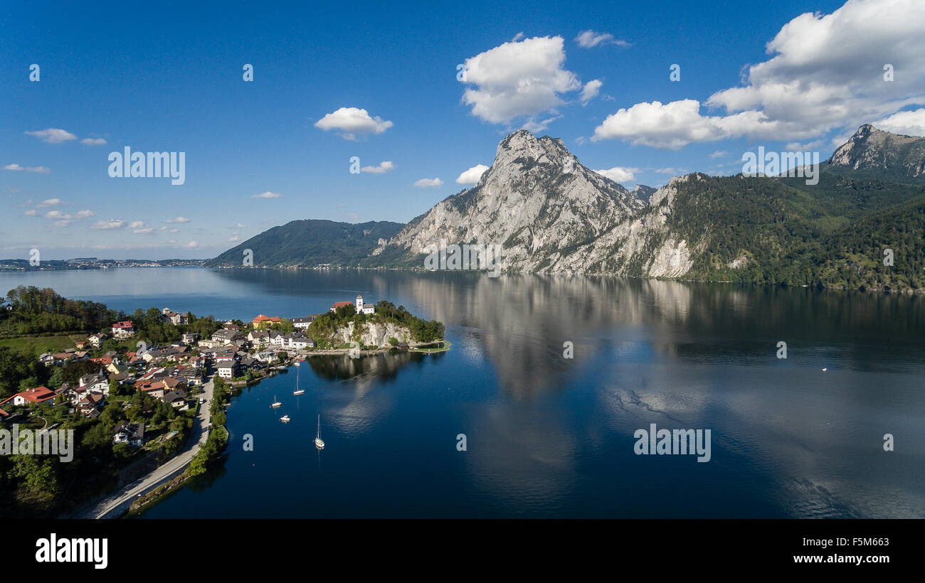 Lake traunsee gmunden upper hi-res stock photography and images - Alamy