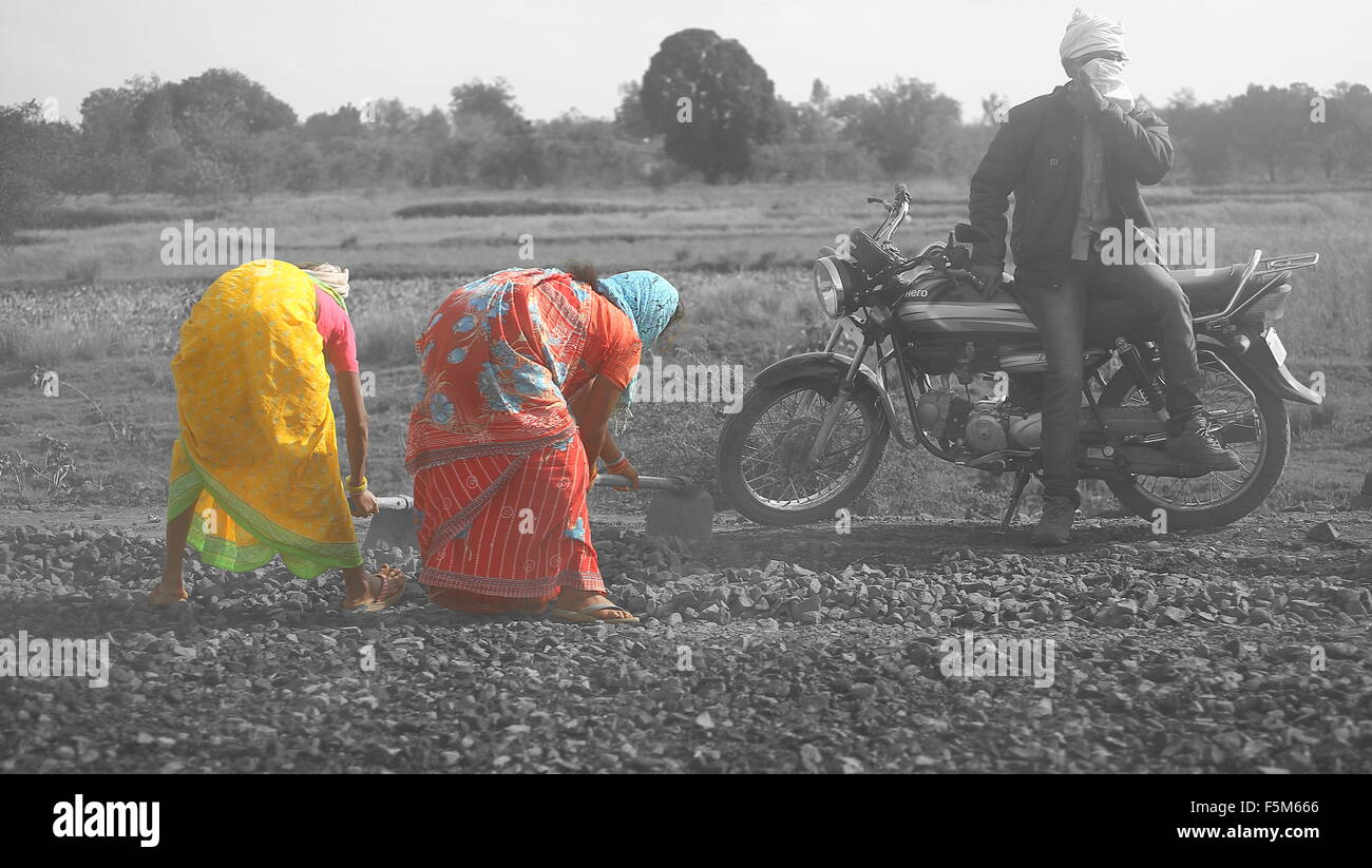 Hard manual labor labour hi-res stock photography and images - Alamy