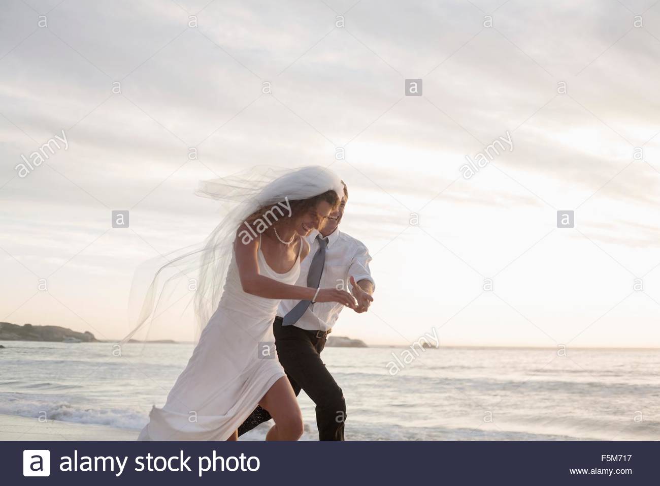 Groom Running Stock Photos & Groom Running Stock Images - Alamy