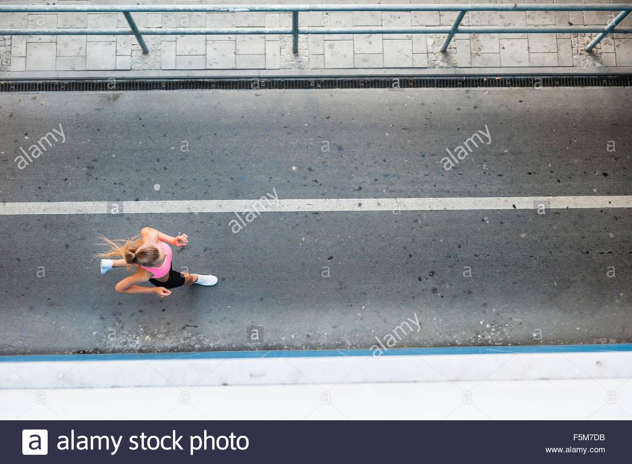 Overhead Stock Photos & Overhead Stock Images - Alamy