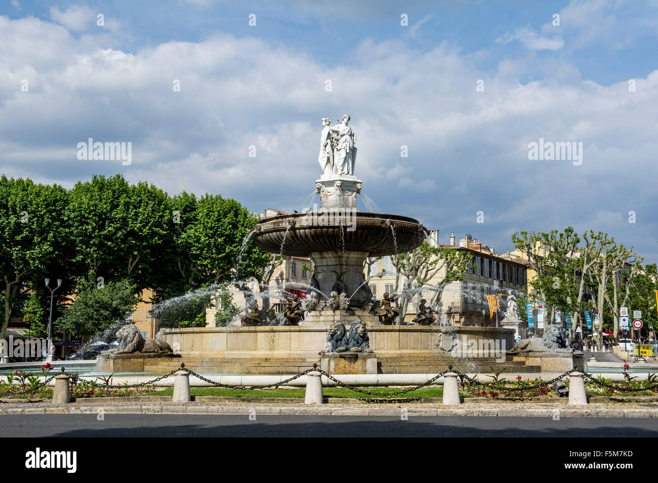 Aix-en-Provence (south-eastern France): fountain in the square "place ...