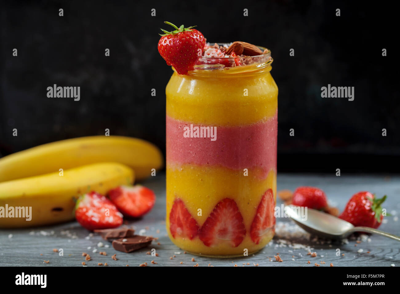 Mango and strawberry smoothie Stock Photo - Alamy
