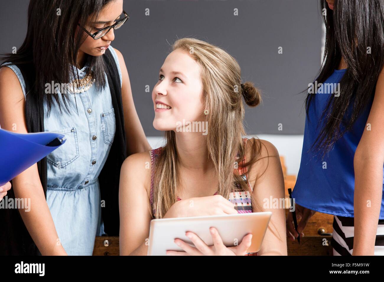 Digital classroom hi-res stock photography and images - Alamy