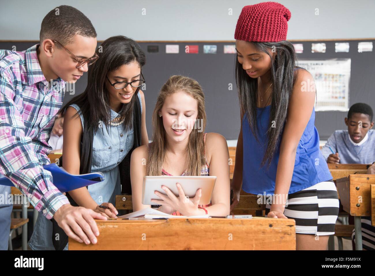 Digital classroom hi-res stock photography and images - Alamy