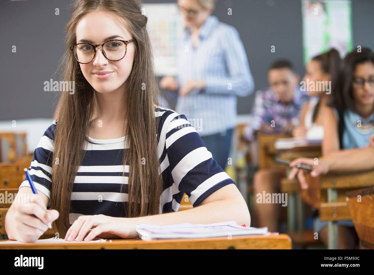 Teacher student one on one classroom hi-res stock photography and ...