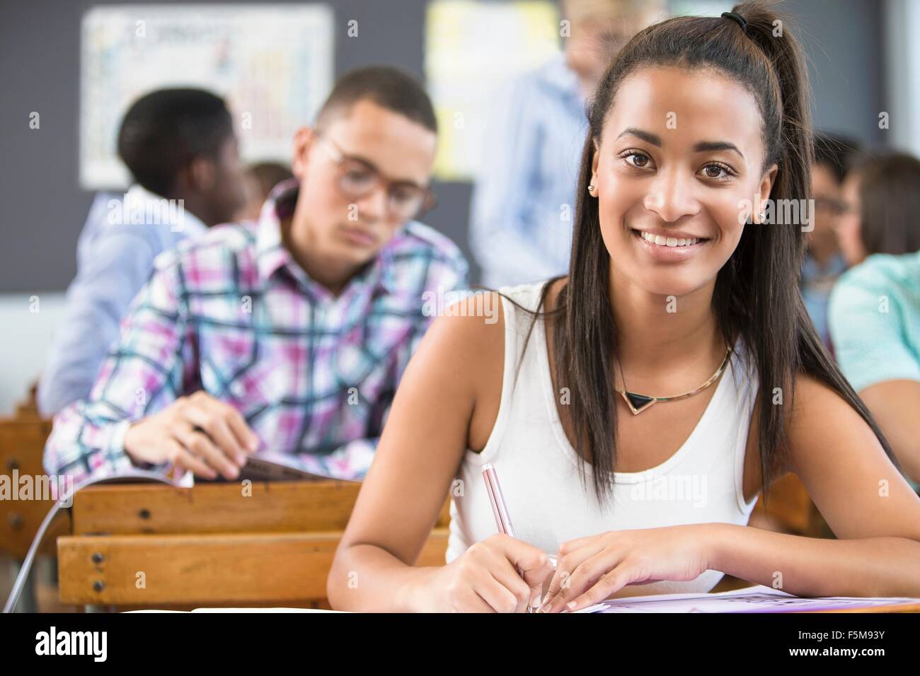 Sixth form college classroom hi-res stock photography and images - Alamy