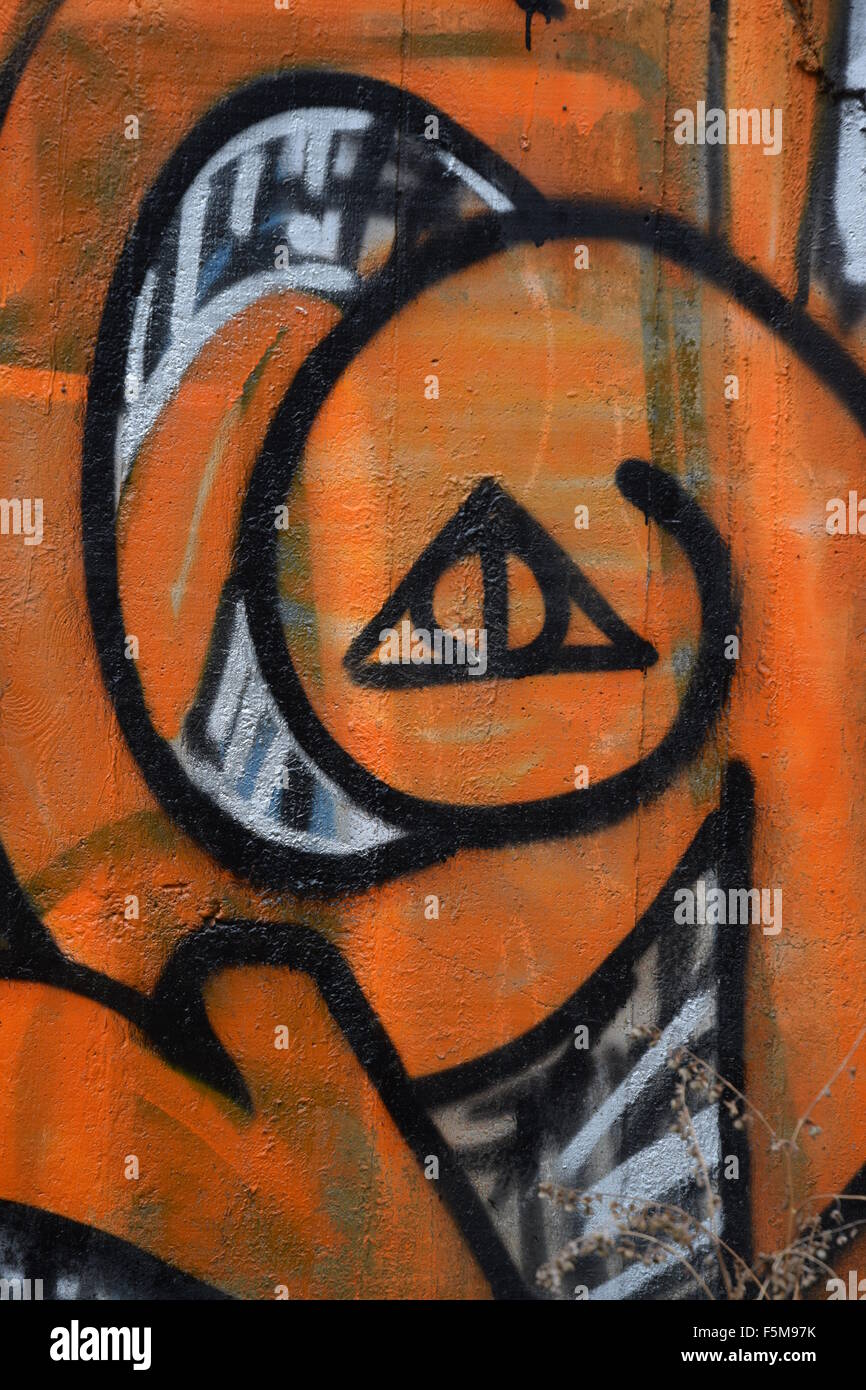 Eye graffiti hi-res stock photography and images - Alamy