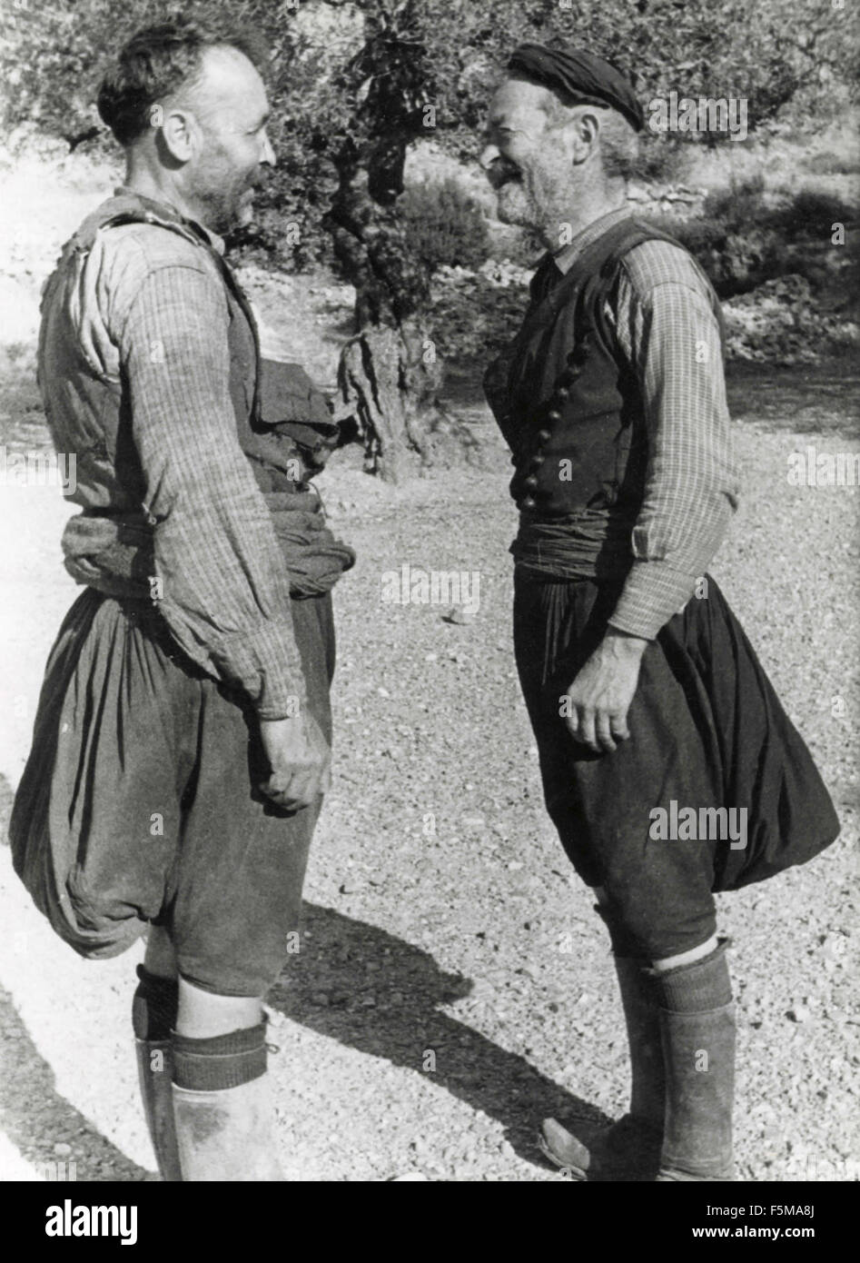 Traditional greek costume hi-res stock photography and images - Alamy