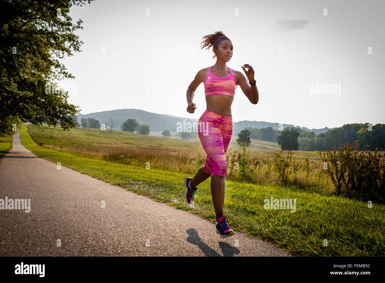 Runni running hi-res stock photography and images - Alamy