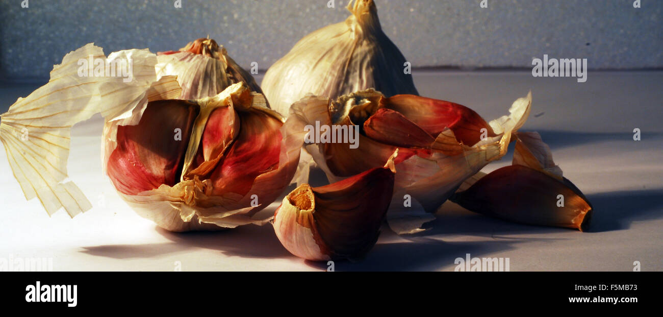 garlic ,vegatable clove,spice,italian,ingredient Stock Photo - Alamy