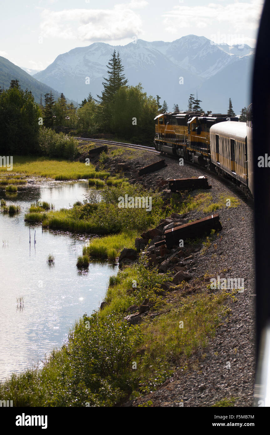 Alaska Railroad train from Anchorage to Seward going around a curve ...
