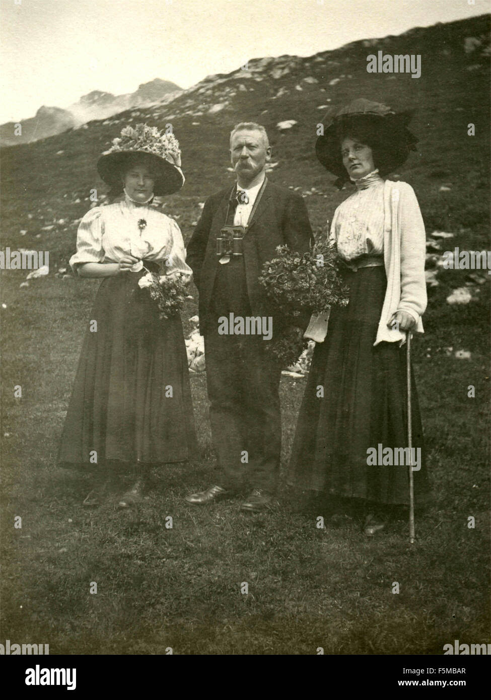 1900s men hi-res stock photography and images - Alamy