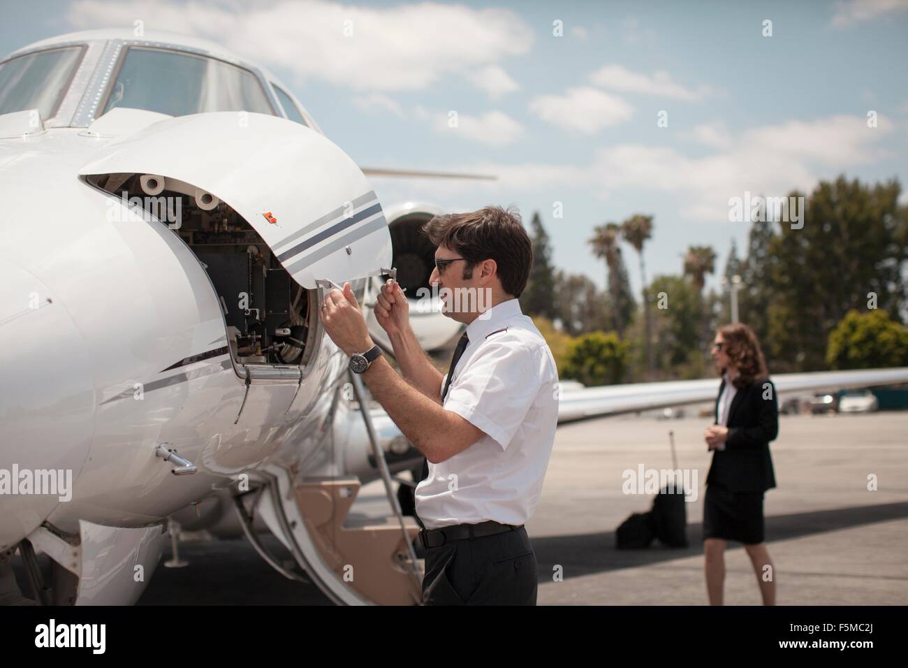 Pilot of private jet hi-res stock photography and images - Alamy