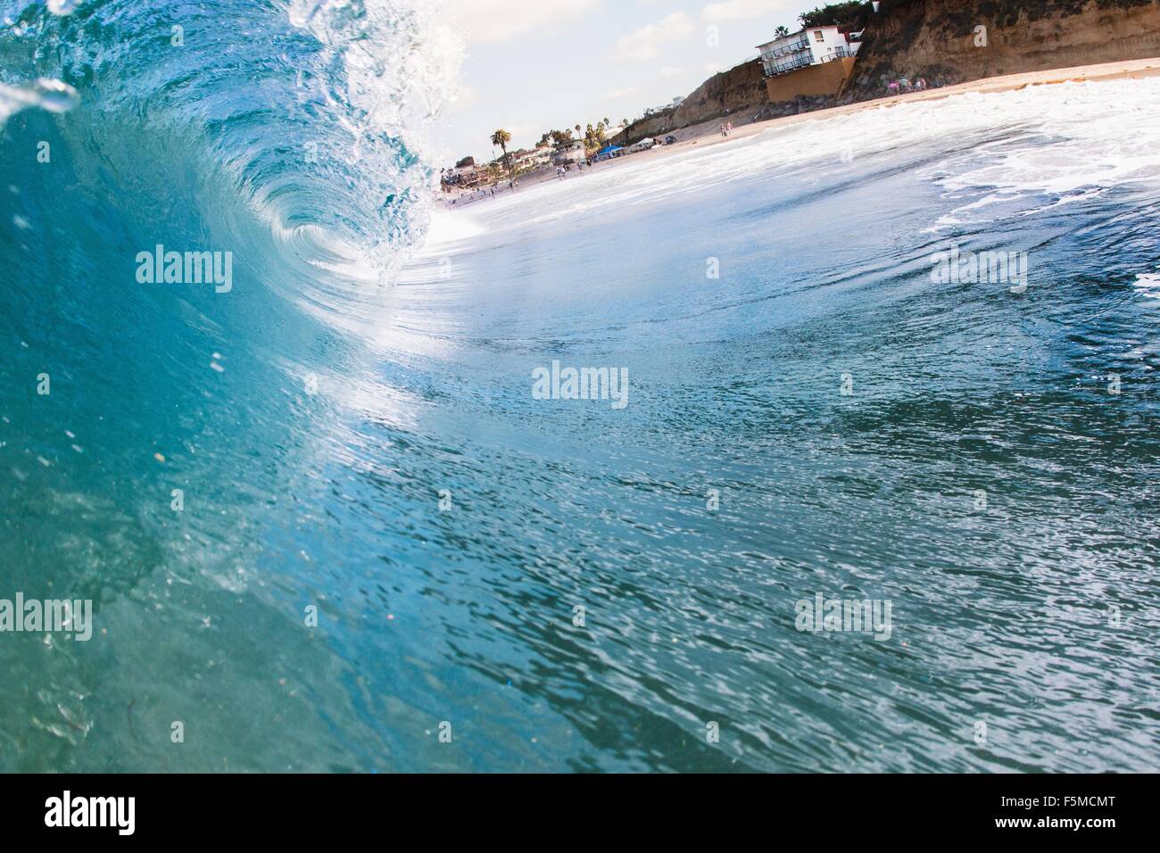 Rolling ocean wave, Encinitas, California, USA Stock Photo - Alamy