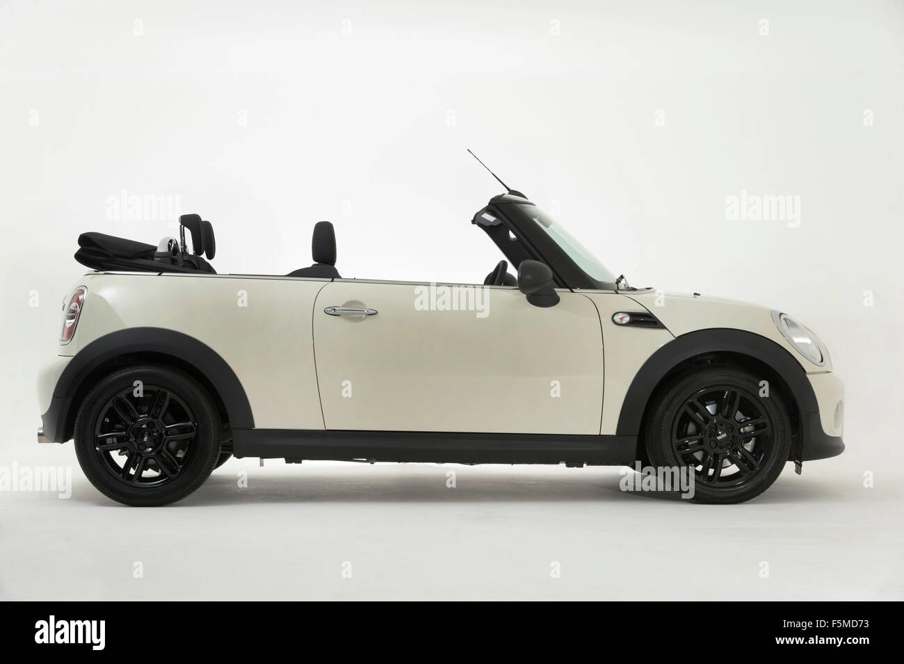 Open convertible car hi-res stock photography and images - Alamy