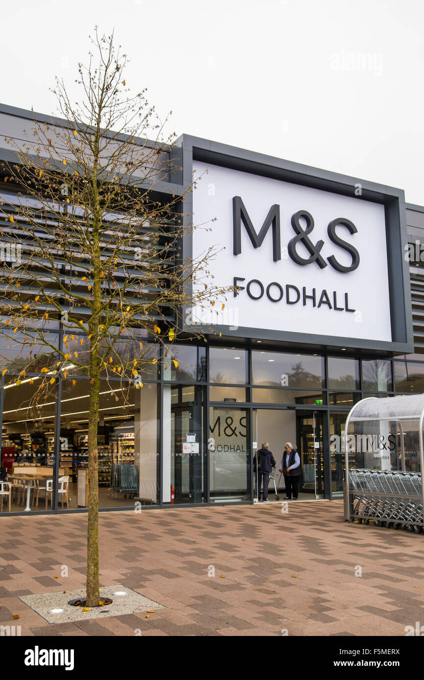 Kirkstall Bridge Bridge Shopping Centre in Leeds Stock Photo - Alamy