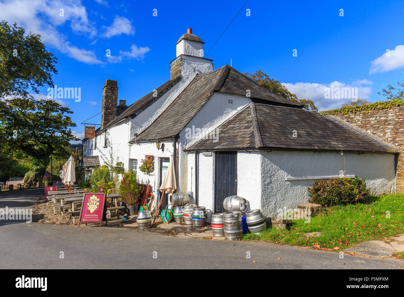 Royal oak pub meavy dartmoor hi-res stock photography and images - Alamy