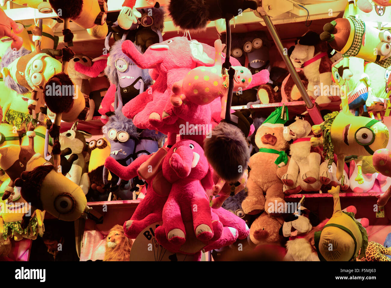 Nov. 5th A warm dry evening brought several thousand people out to an ...