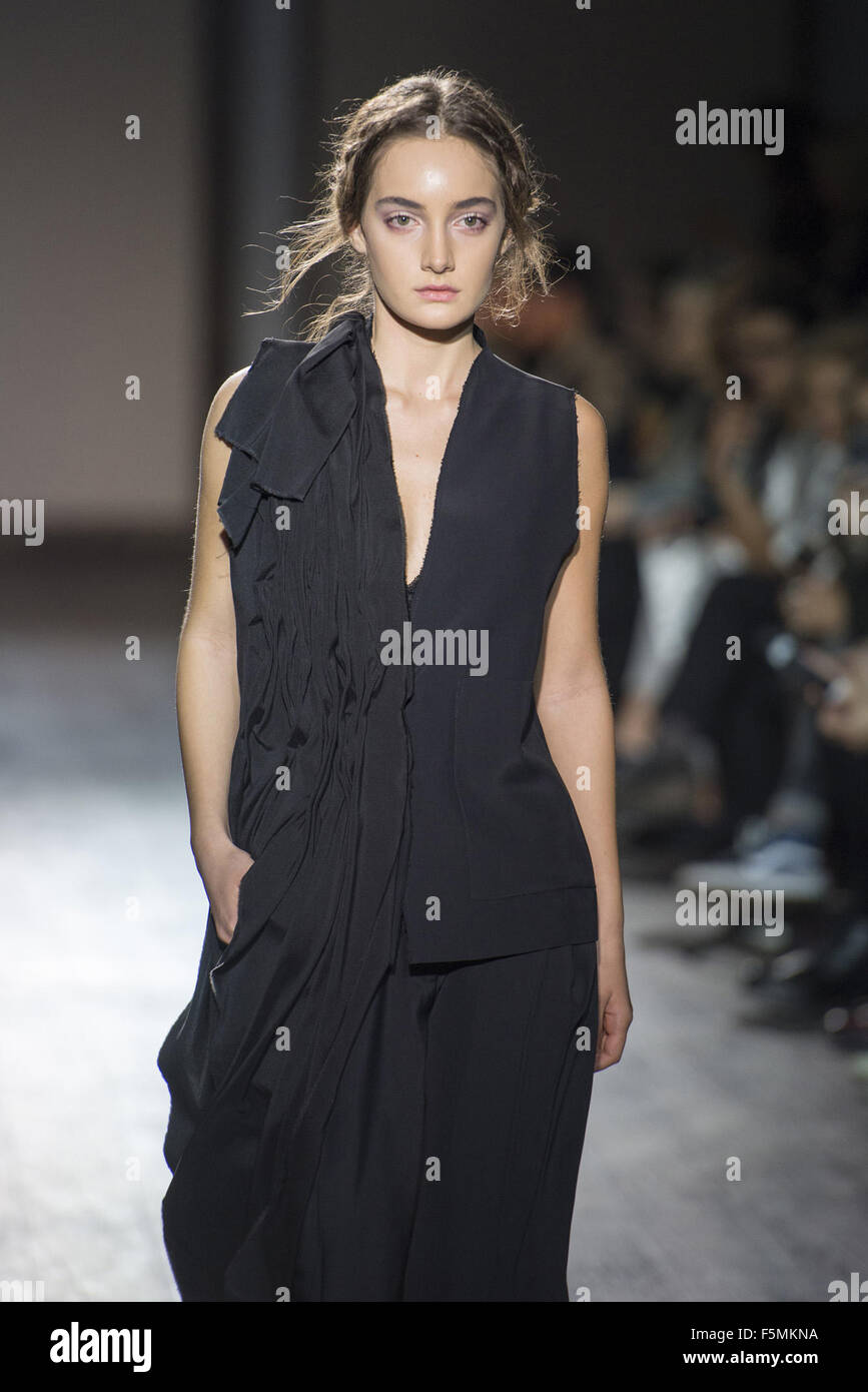 Tbilisi, Georgia. 6th Nov, 2015. A model presents a creation by Nino ...