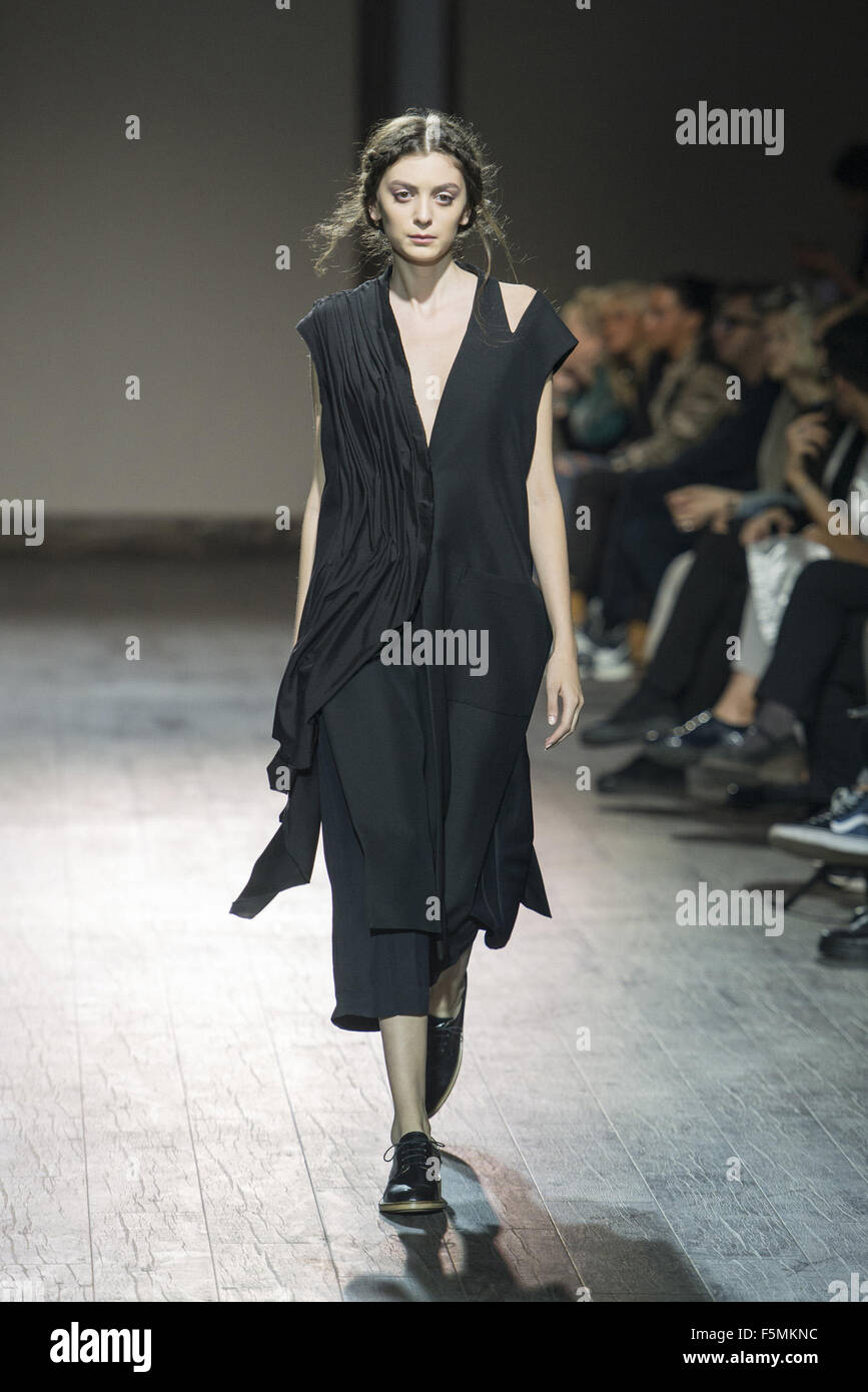 Tbilisi, Georgia. 6th Nov, 2015. A model presents a creation by Nino ...