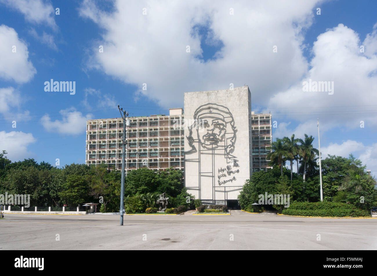 Ministry of the Interior building with Che Guevara memorial, from the ...