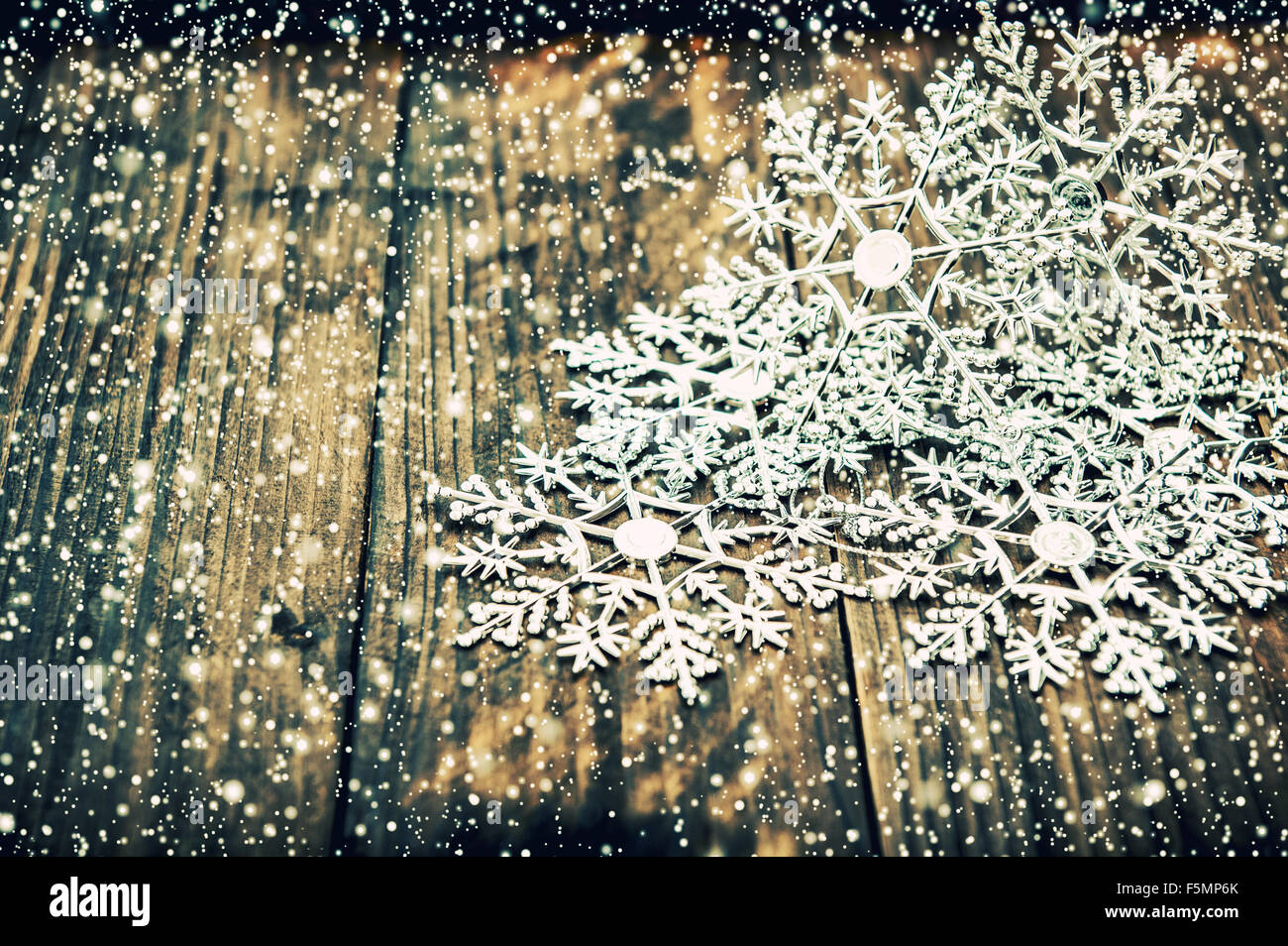 Snowflakes are falling hi-res stock photography and images - Alamy