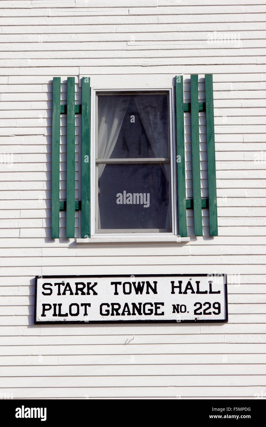 Stark bridge new hampshire hi-res stock photography and images - Alamy