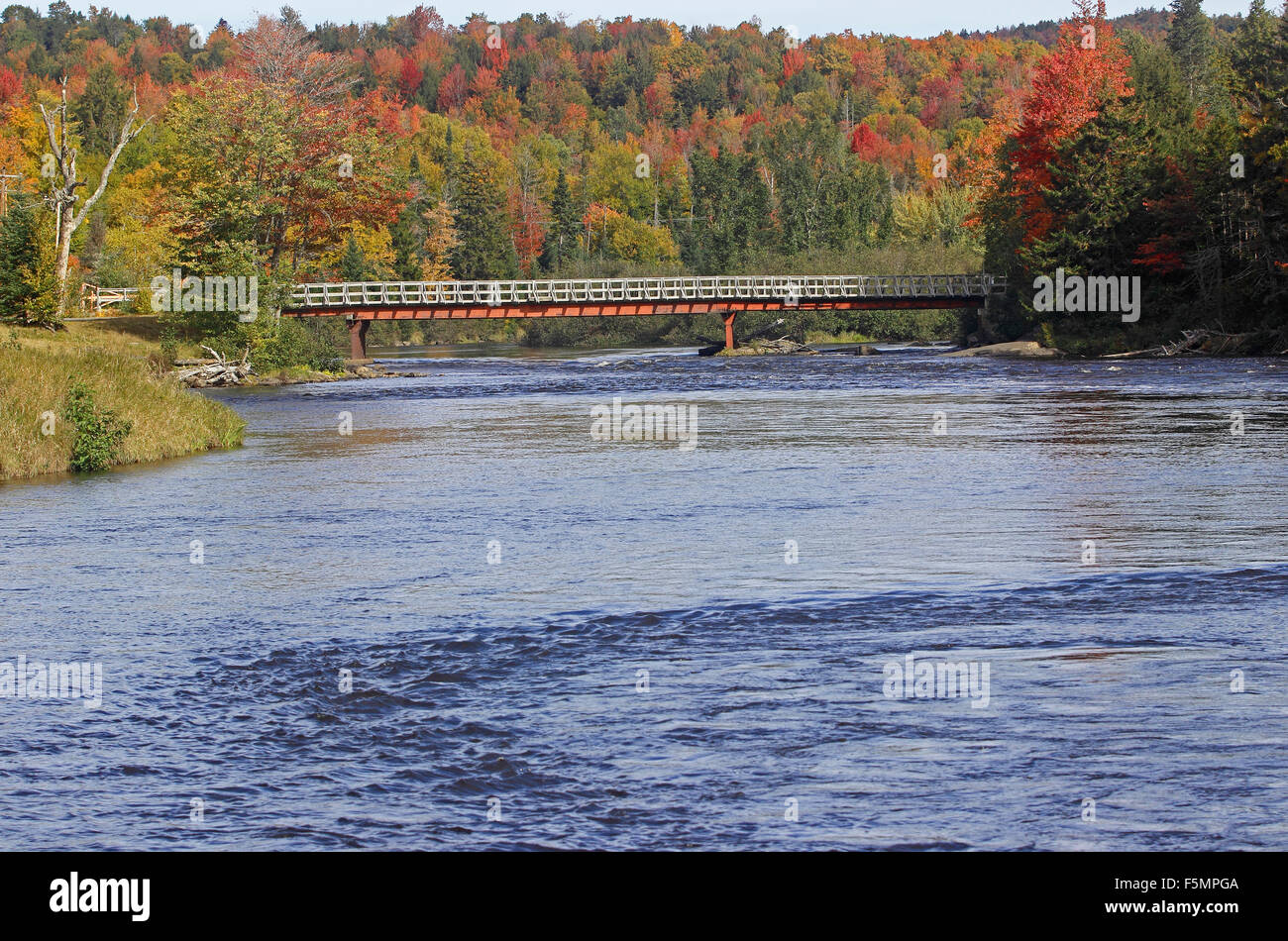 Androscoggin river new hampshire hi-res stock photography and images ...