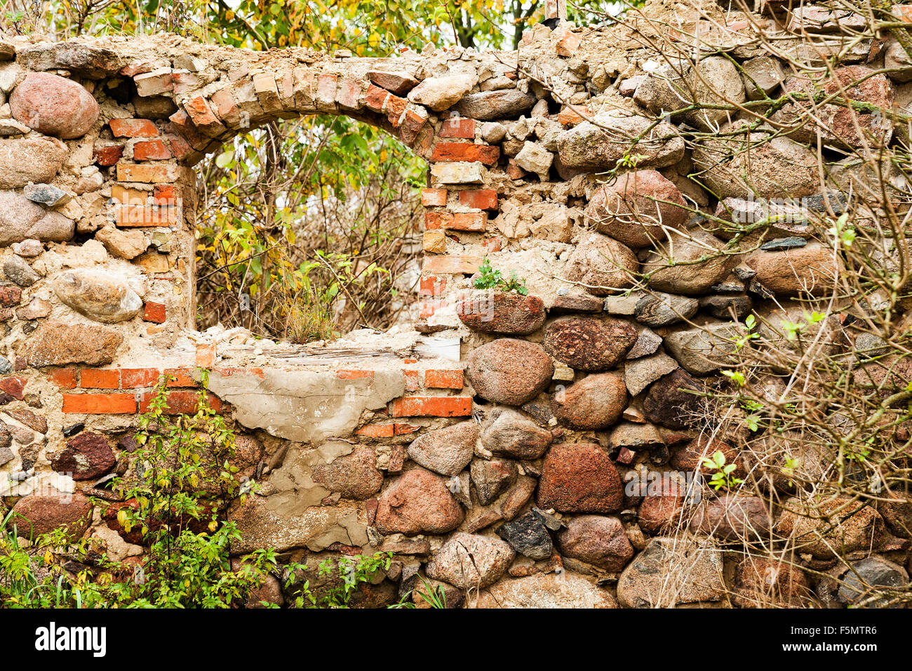 the ruins of an old building Stock Photo - Alamy